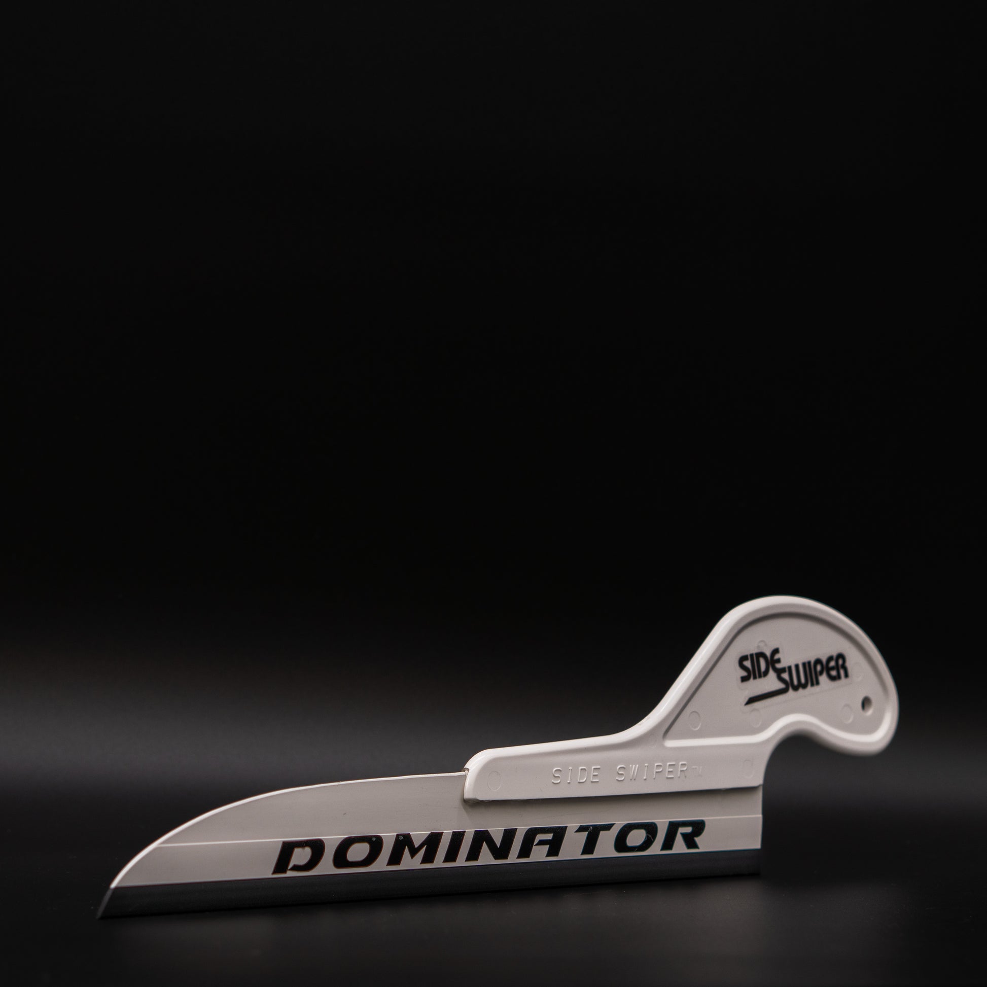 The DOMINATOR in a Side Swiper Handle – Gasket Pro Tools